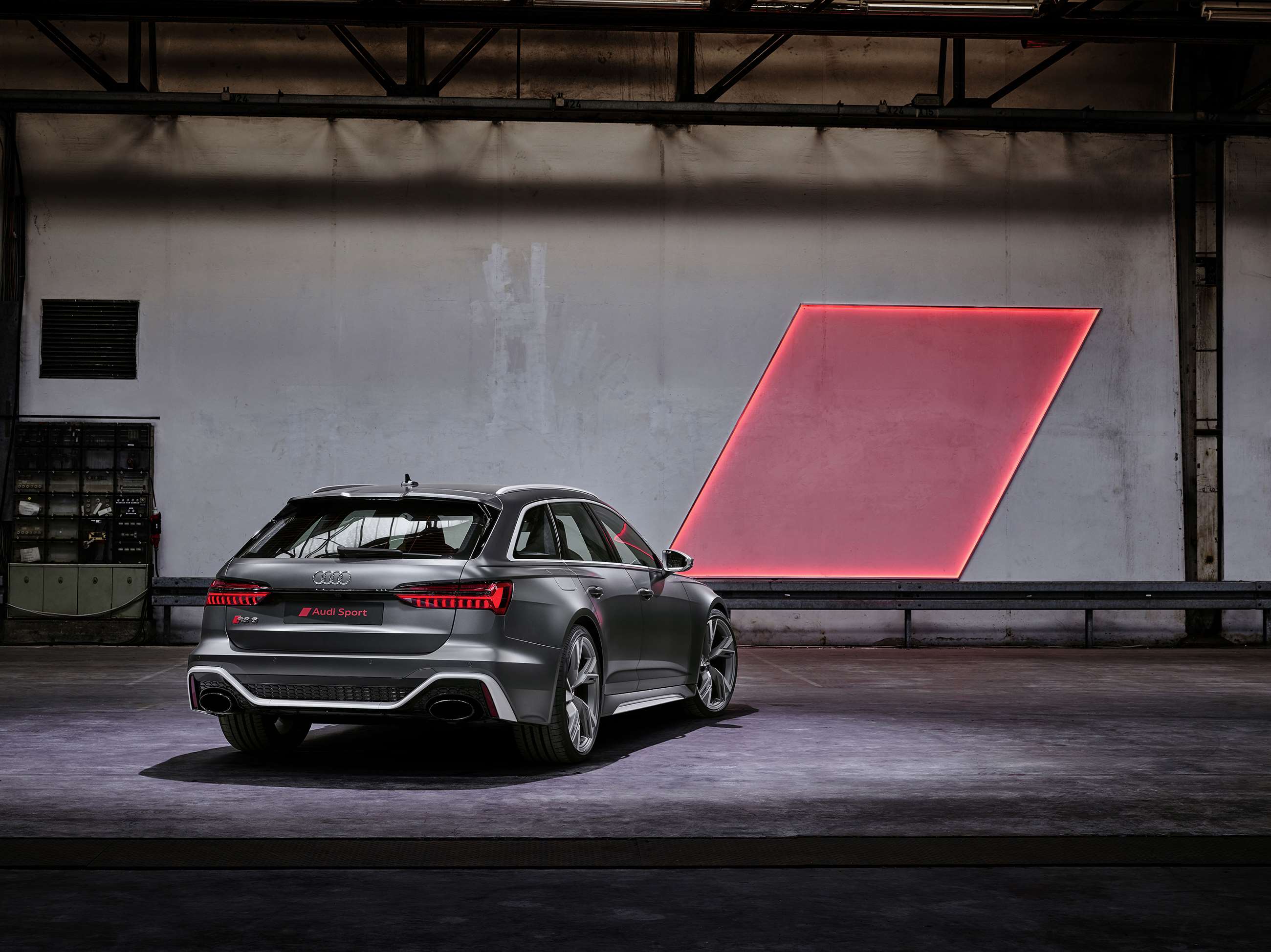 The new Audi RS6 reaffirms the greatness of the fast estate
