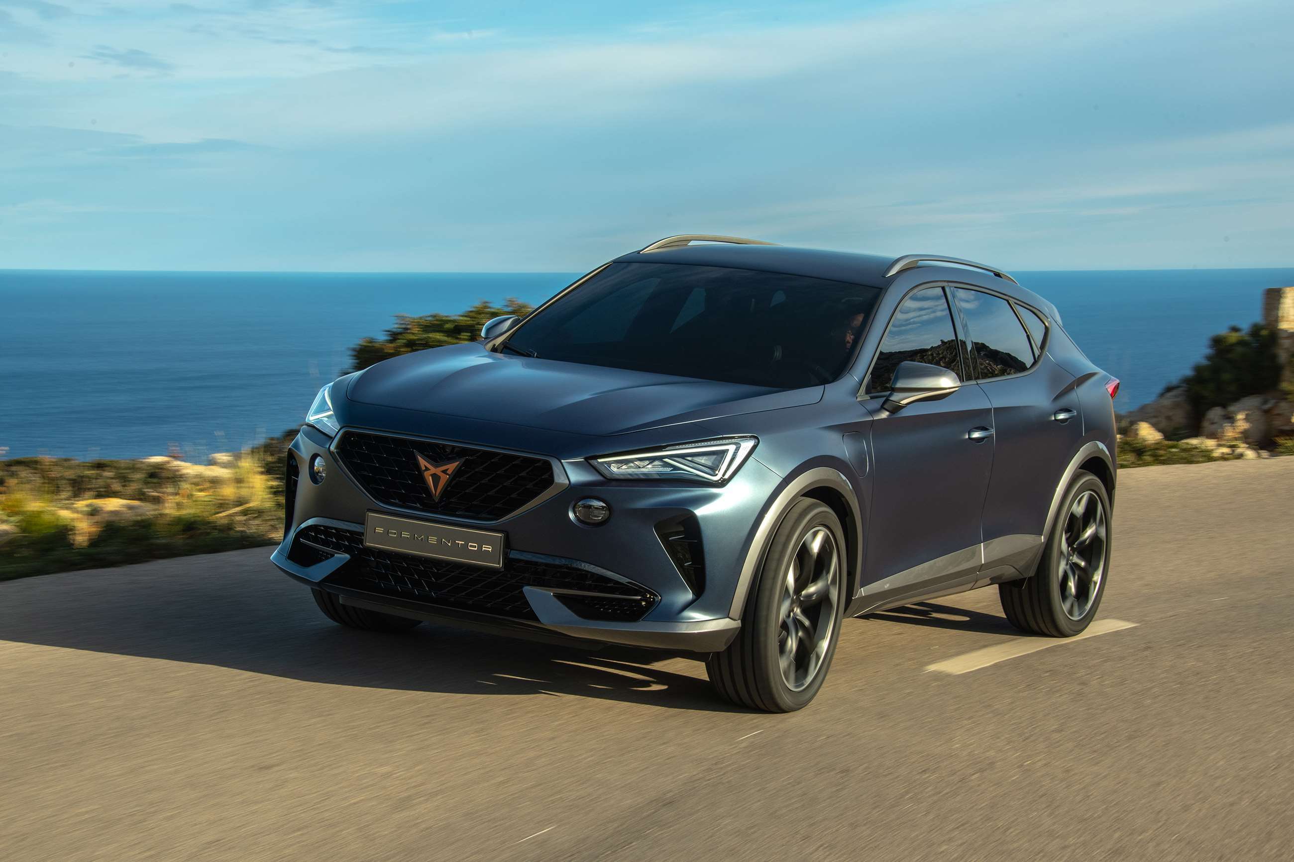 Here’s the first teaser of Cupra’s new sporty crossover coupé
