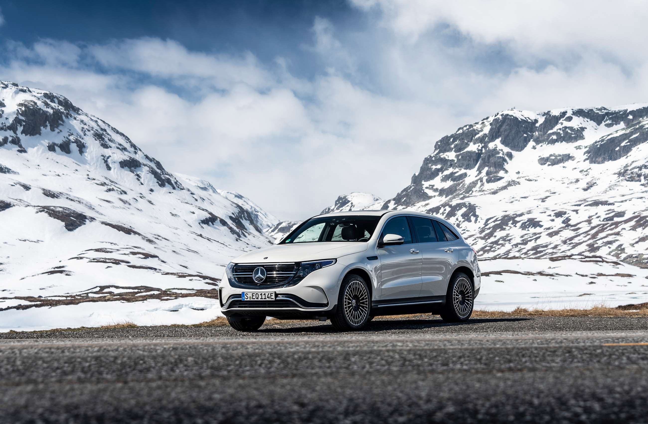 First Drive: 2021 Mercedes-Benz EQC Review | GRR