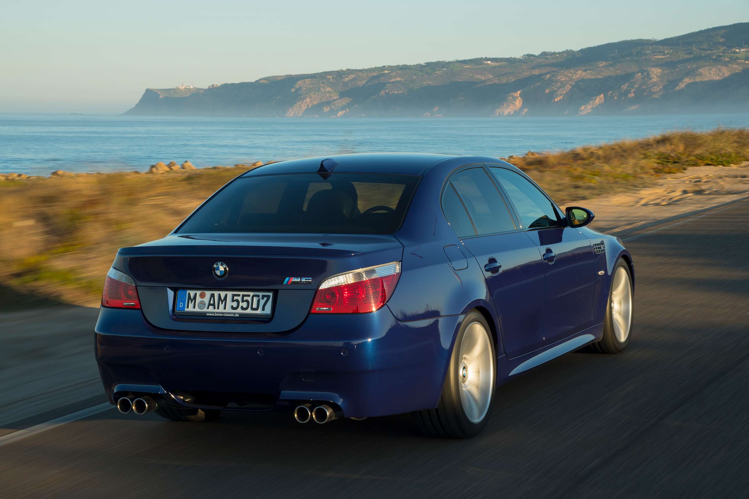 Battle of the M5s: E39 vs. E60