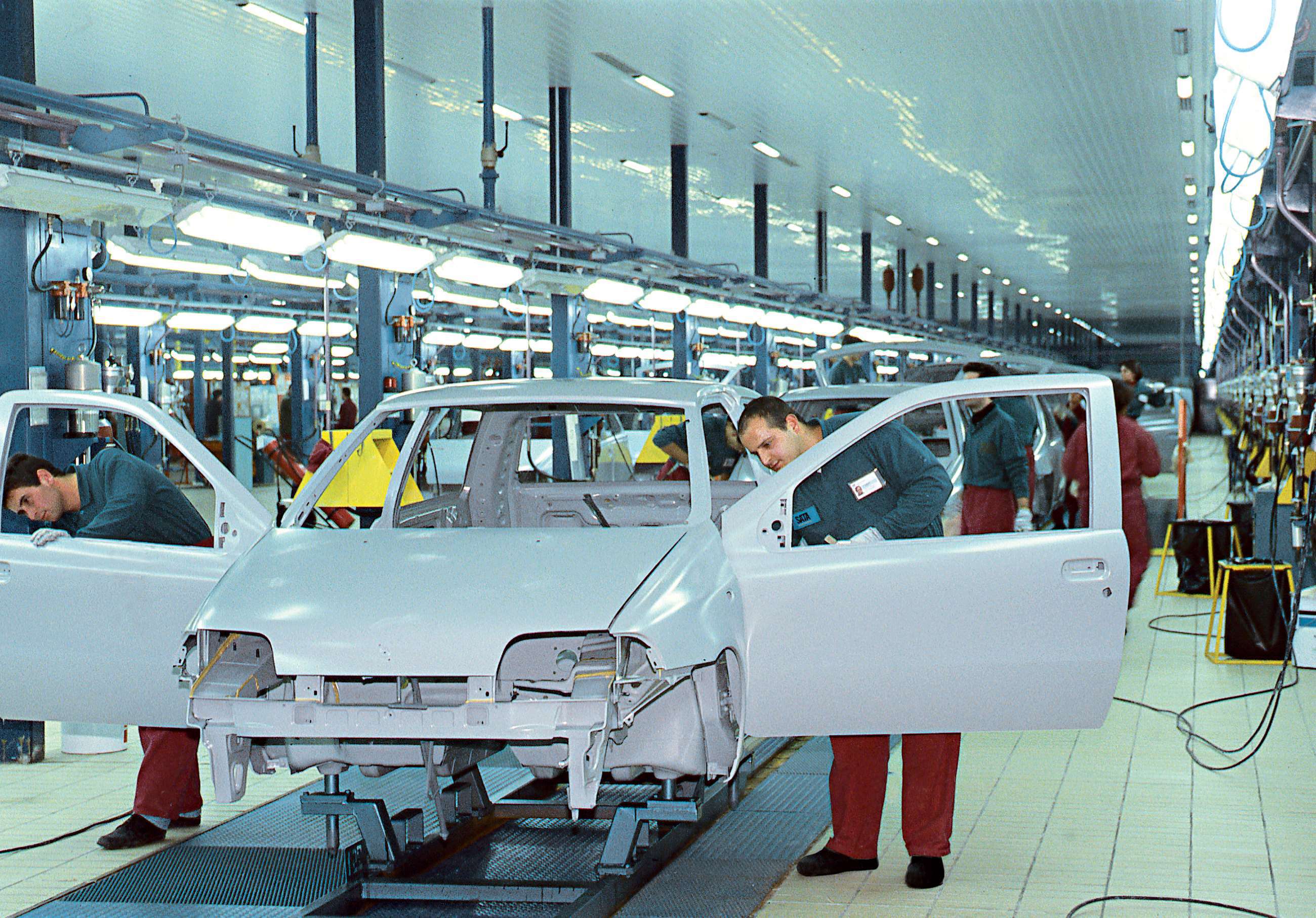 How to electrify car production: inside Fiat’s 25-year-old Melfi plant