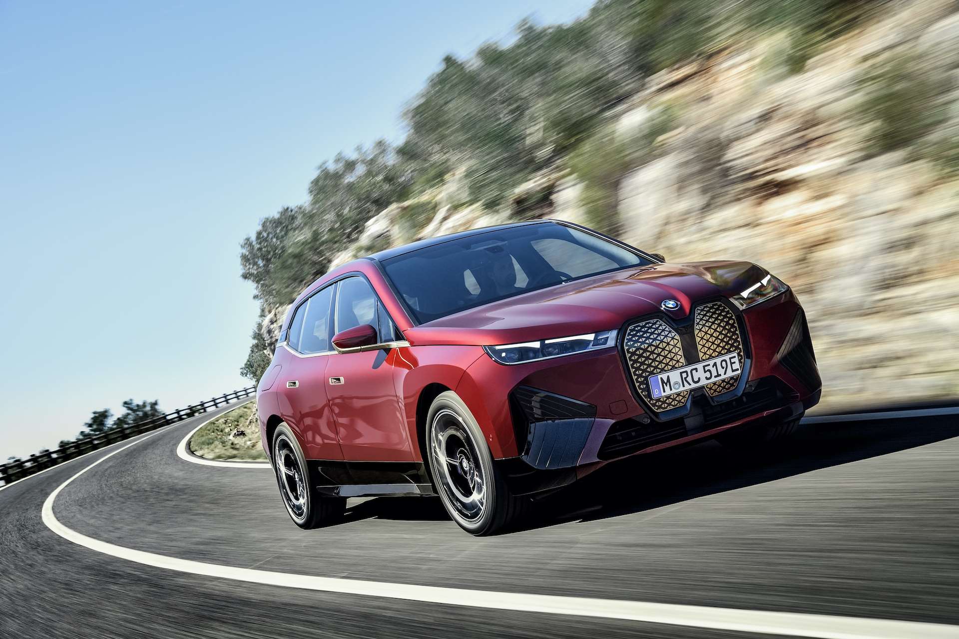 Meet BMW's 500PS iX | GRR