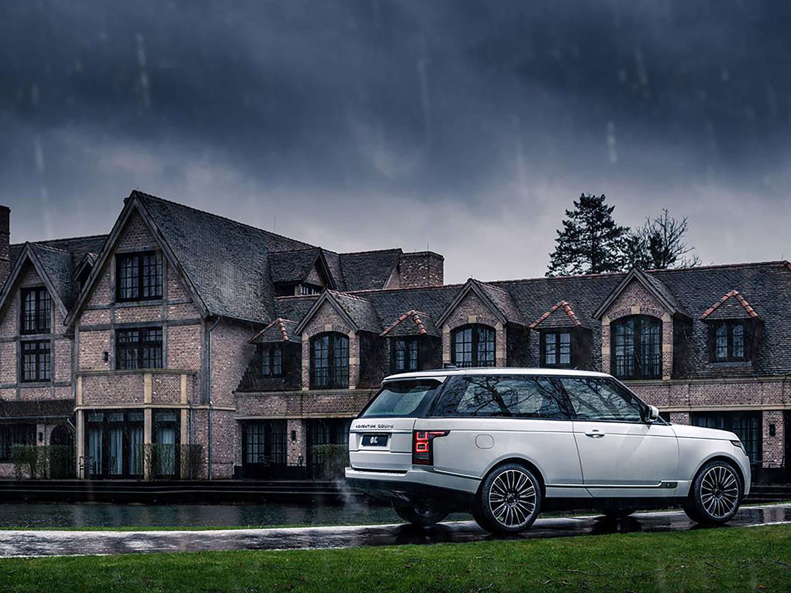 A brilliant Dutch coachbuilder has revived the three-door Range Rover | GRR