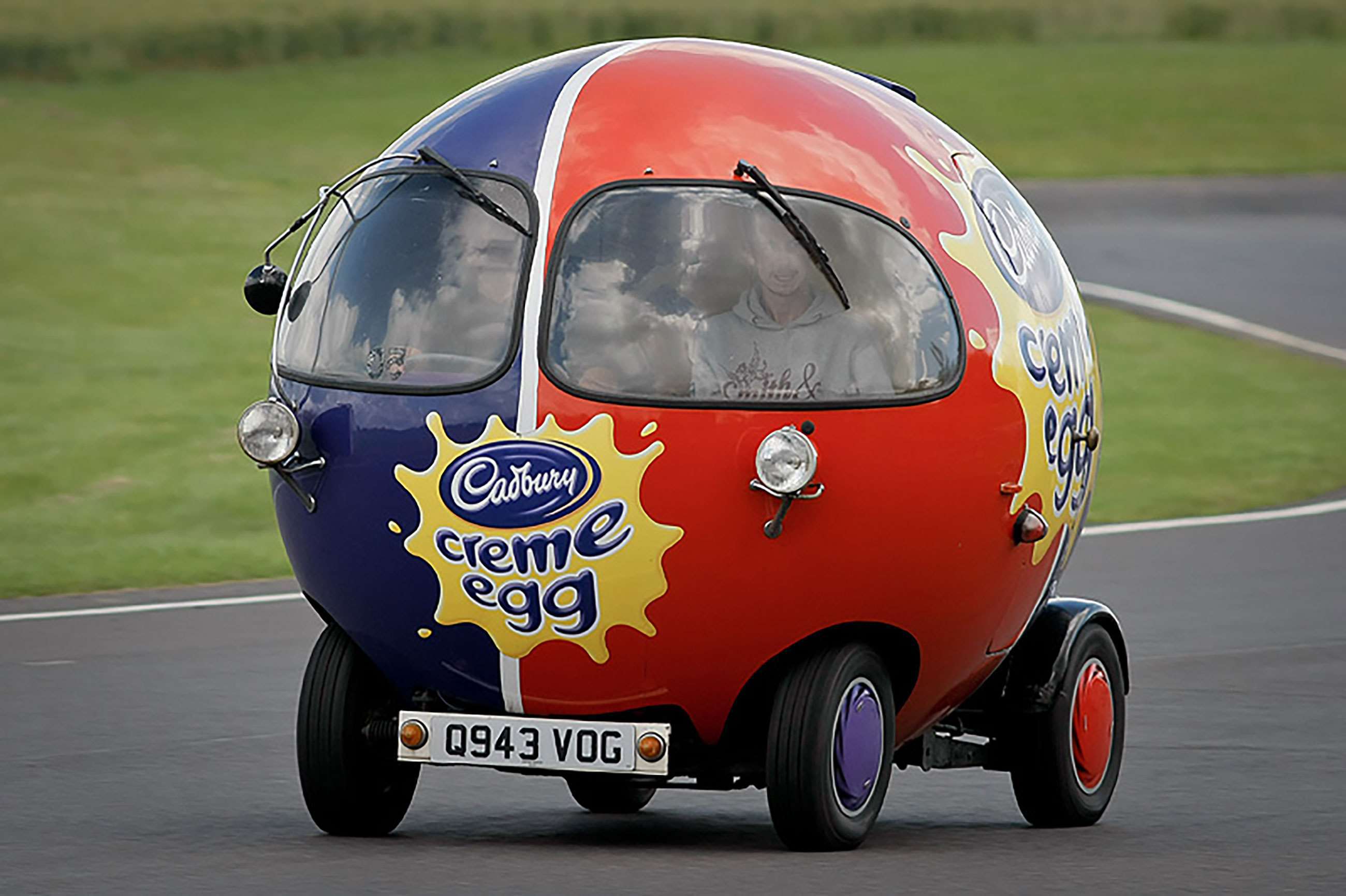 Six cars that are shaped like Easter eggs! | GRR