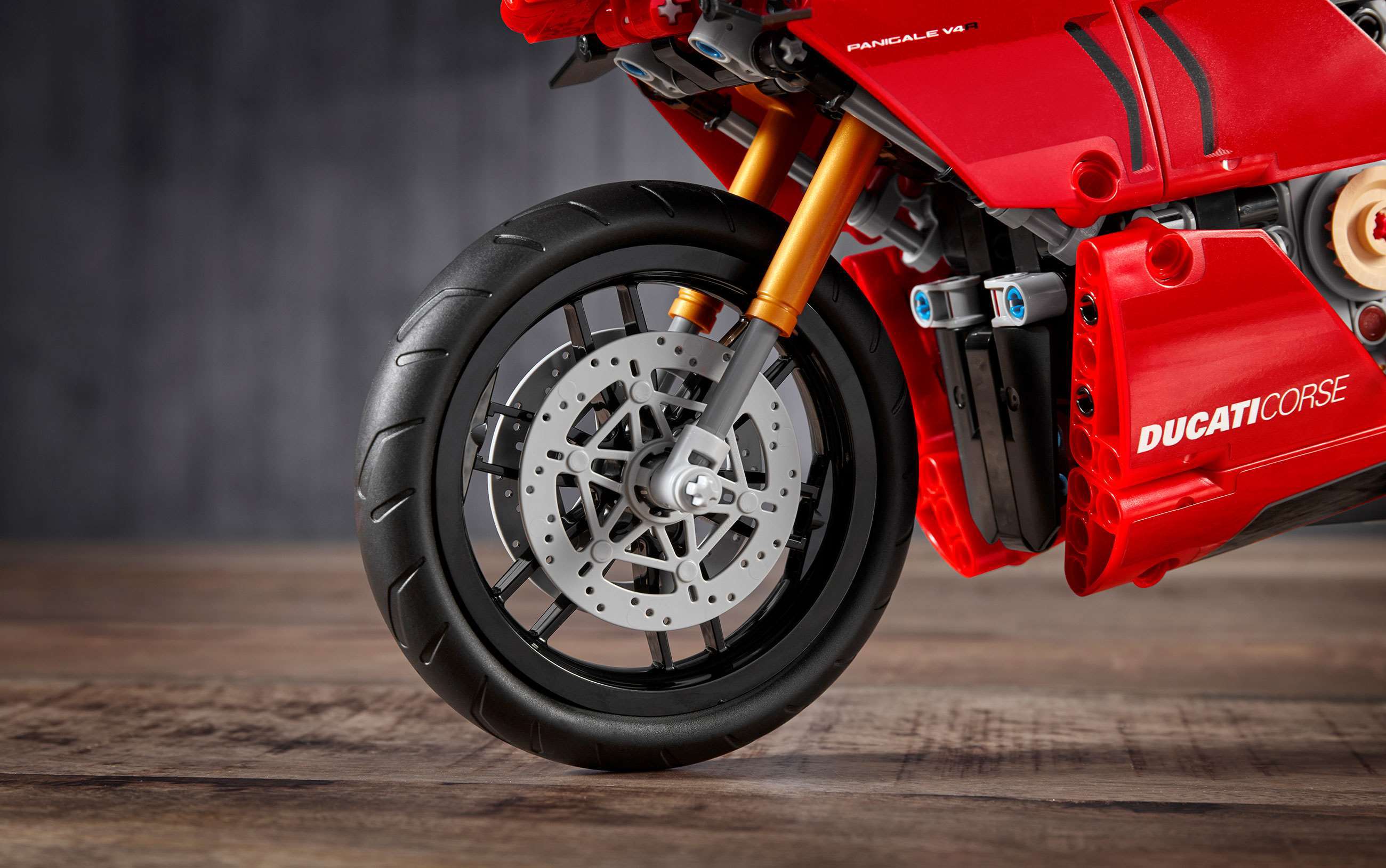 Build yourself a LEGO Technic Ducati Panigale V4 R! | GRR