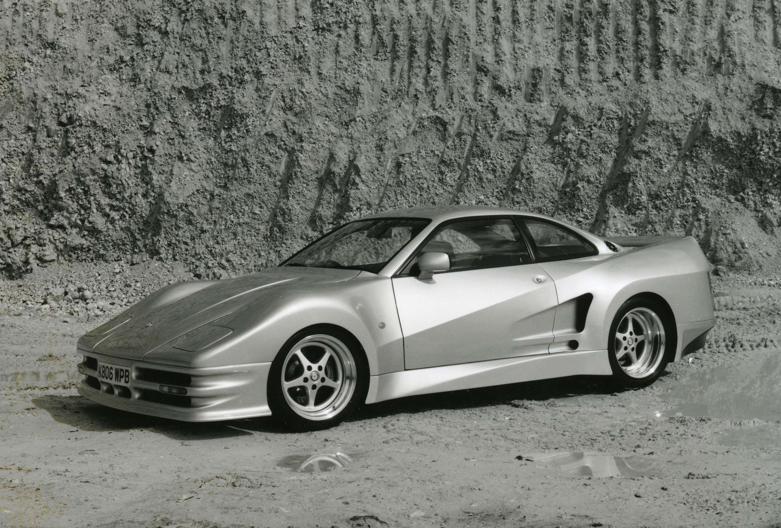 Nine road cars with giant engines (List) | GRR