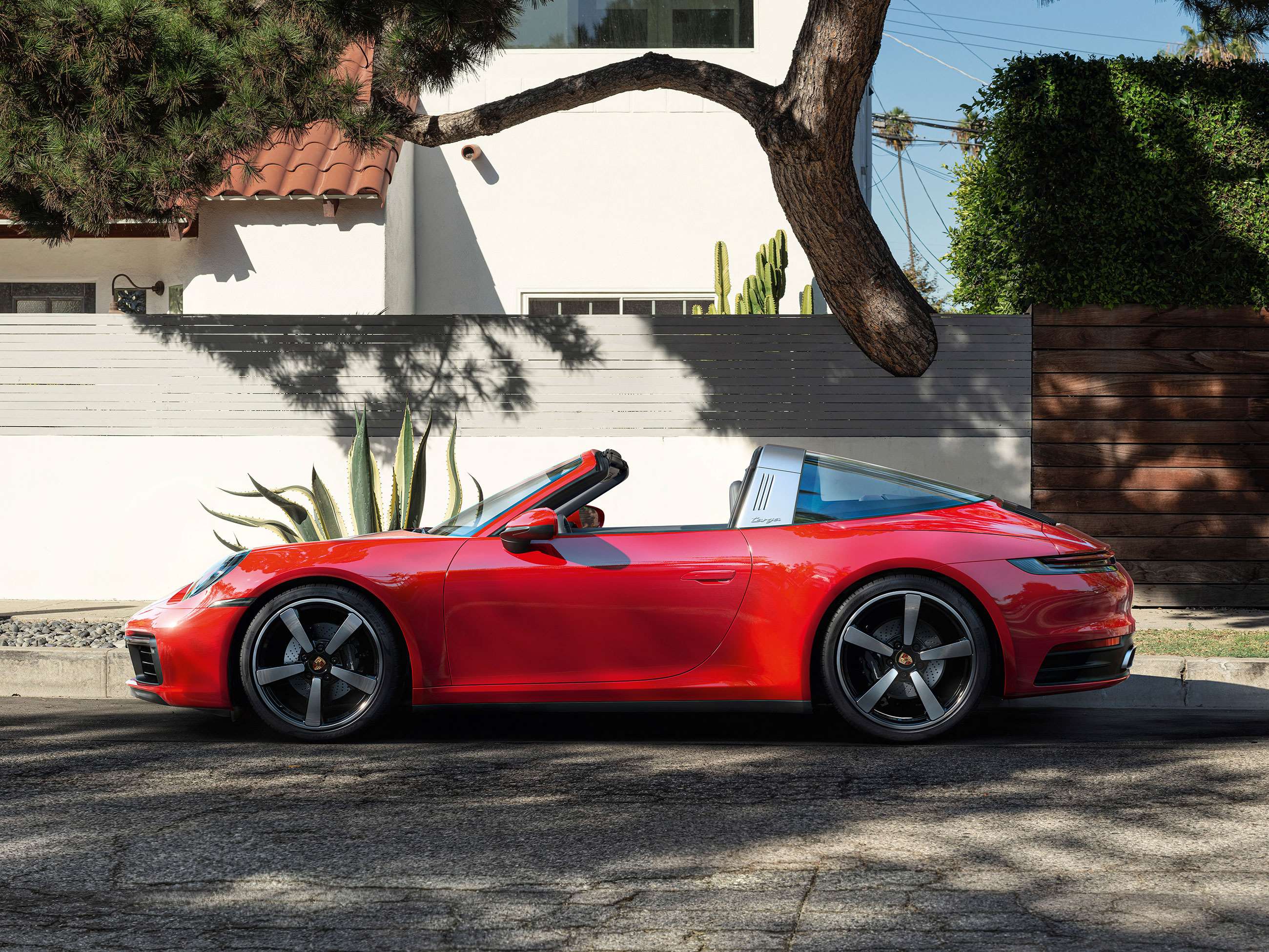 Porsche reveals new 992 911 Targa | GRR