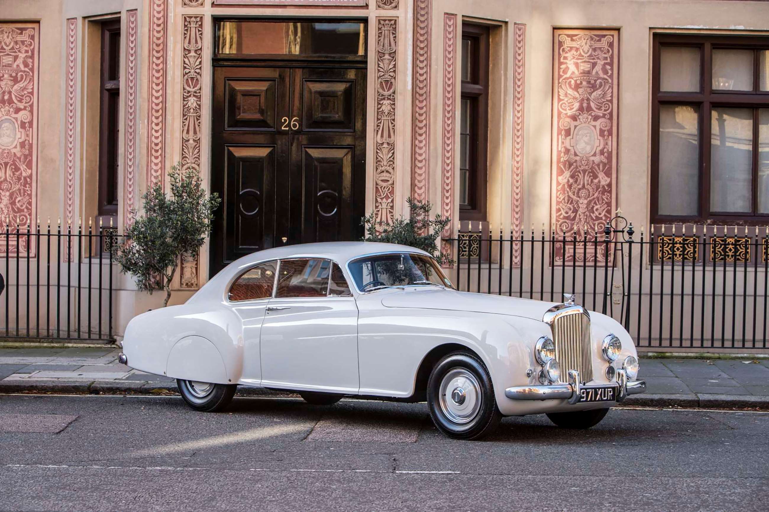 How Bentley can beat the Phantom | GRR