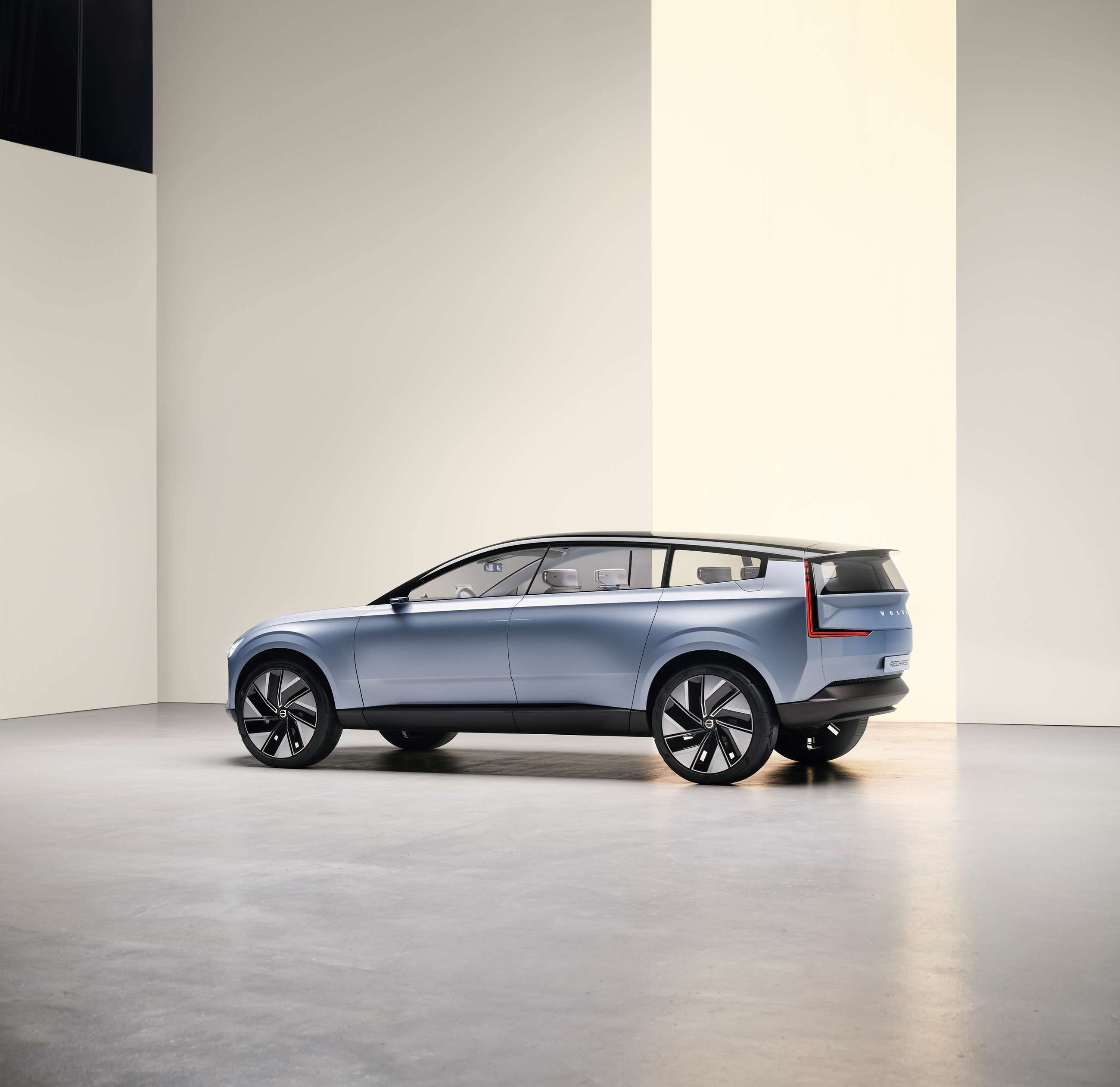 Volvo reveals minimal carbon concept | GRR