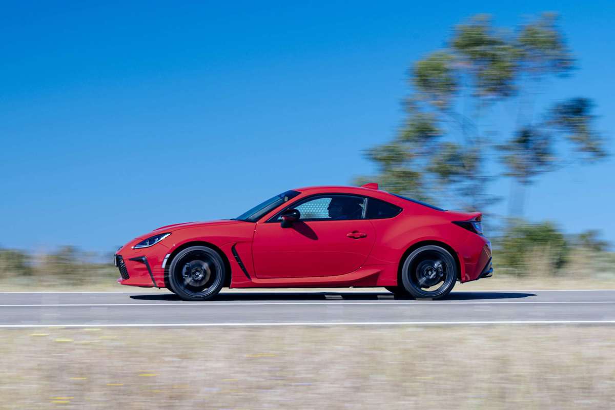 The Toyota GR86 is what all sportscars should be | GRR