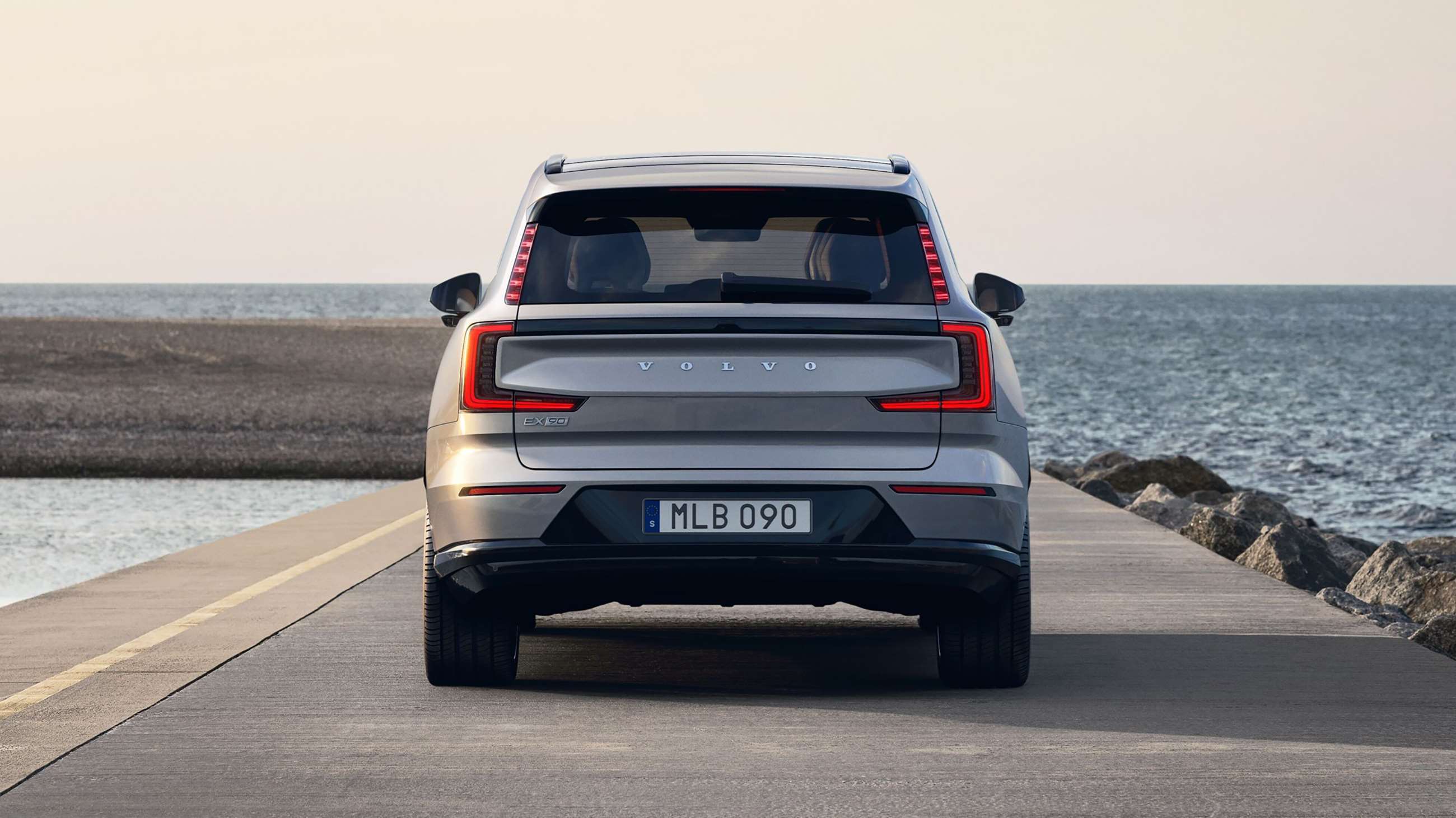 Electric EX90 is Volvo’s new flagship SUV | GRR
