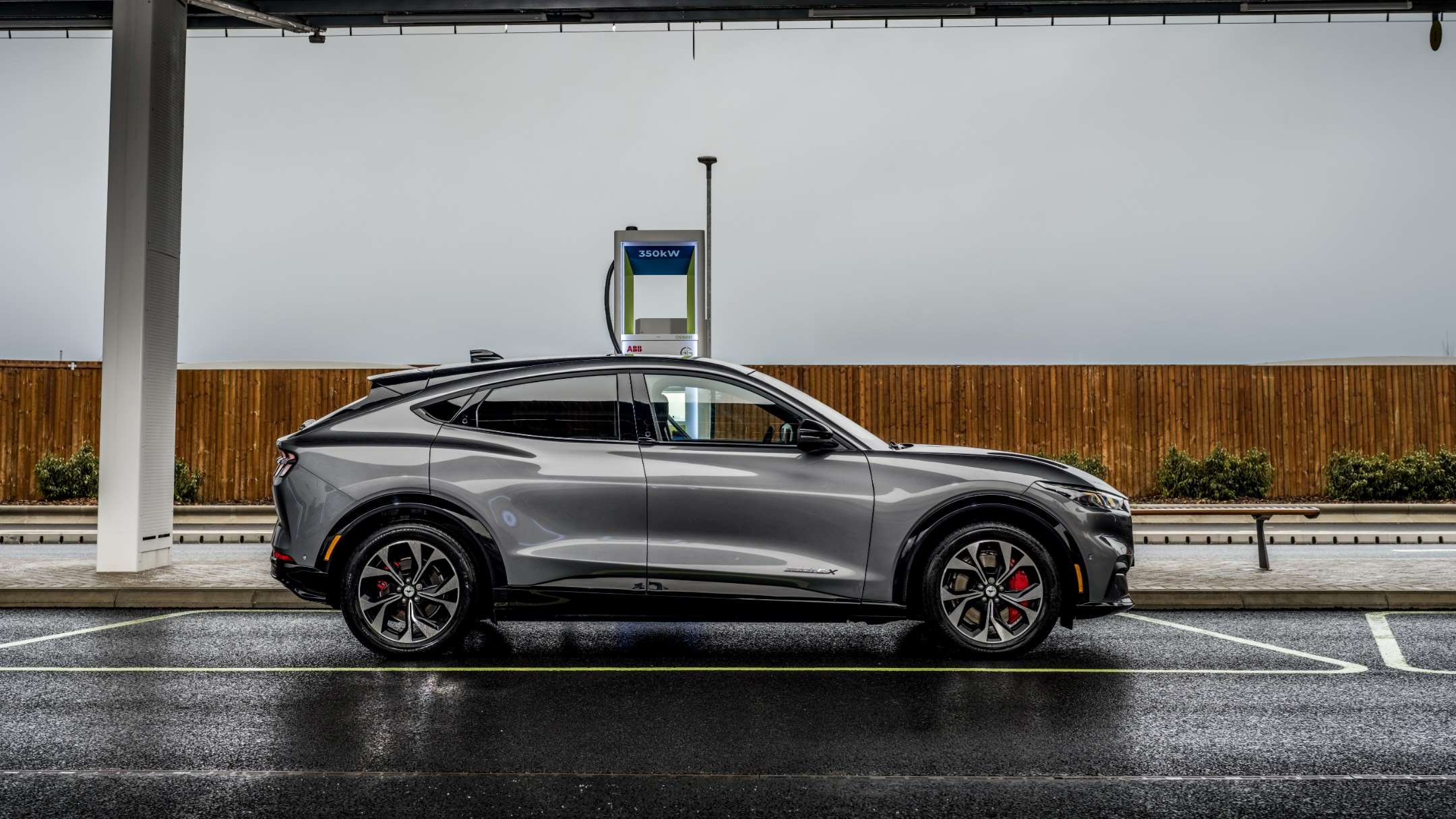 Ford announces all-electric strategy up to 2024 | GRR