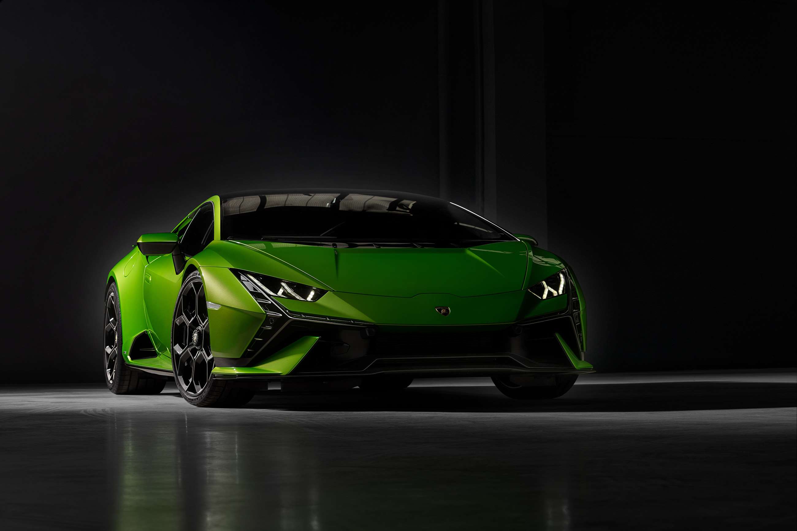 Lamborghini launches new 640PS rear-drive Huracan Technica | GRR
