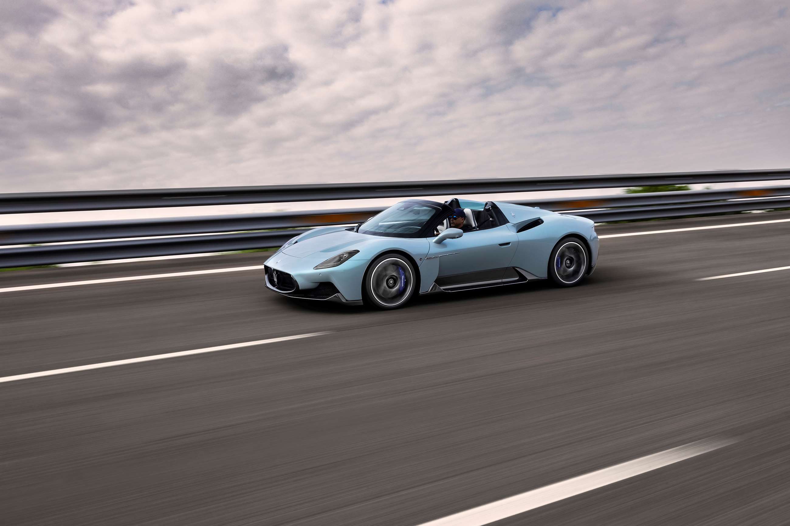 Maserati reveals 201mph MC20 Cielo roadster | GRR