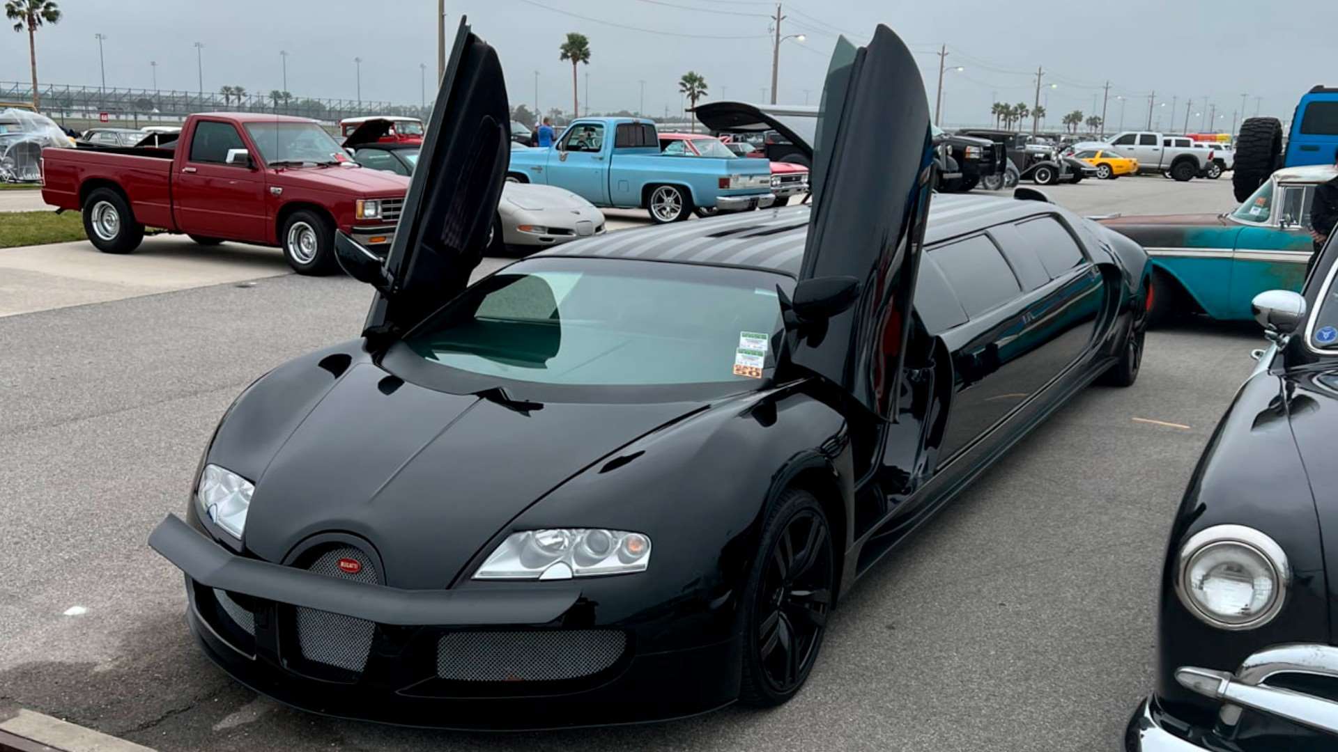This custom limo mimics Bugatti Veyron a little too well | GRR