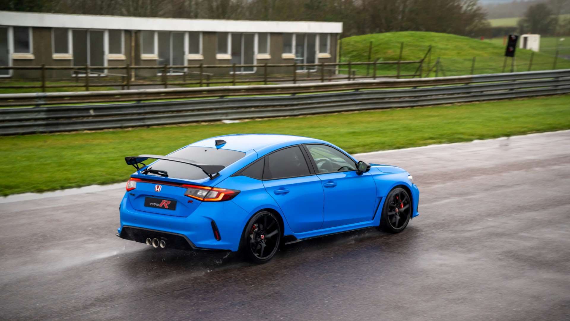 Honda Civic Type R: FL5 vs FK8 | GRR