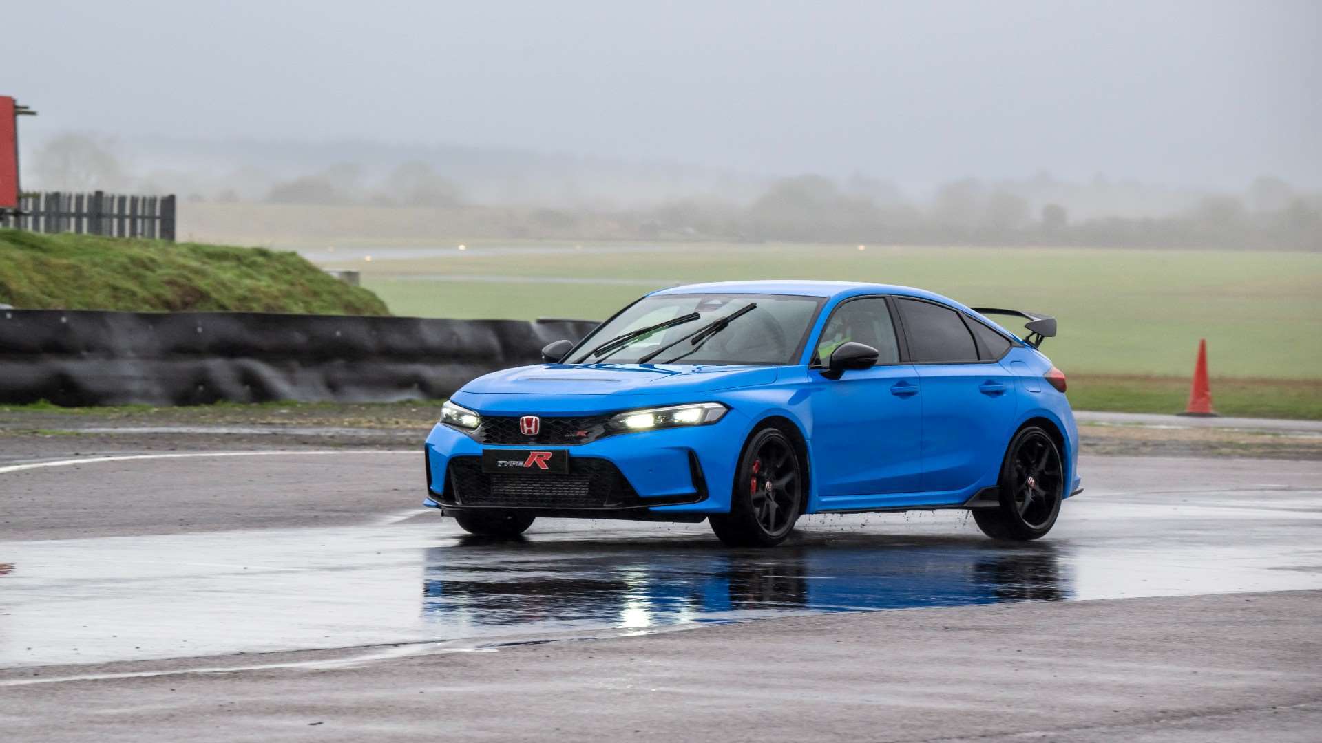 Honda Civic Type R: FL5 vs FK8 | GRR