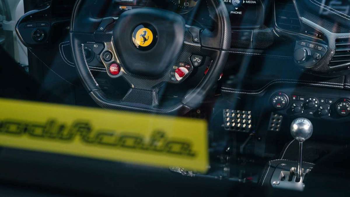 Ferrari 458 Speciale modified with manual gearbox | GRR