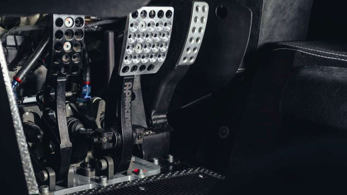 Ferrari 458 Speciale modified with manual gearbox | GRR