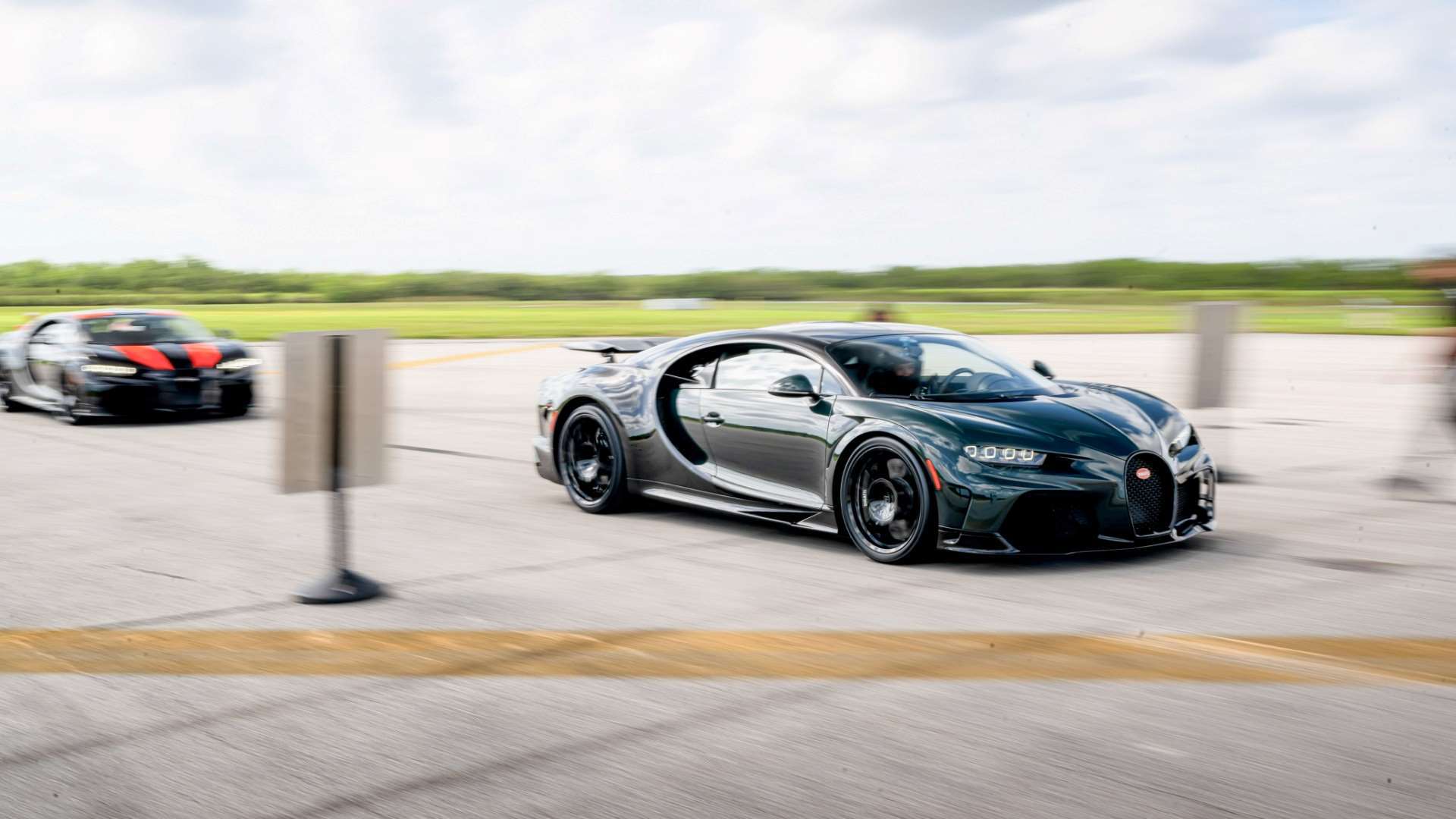 Bugatti customers chase 250mph at Kennedy Space Centre | GRR