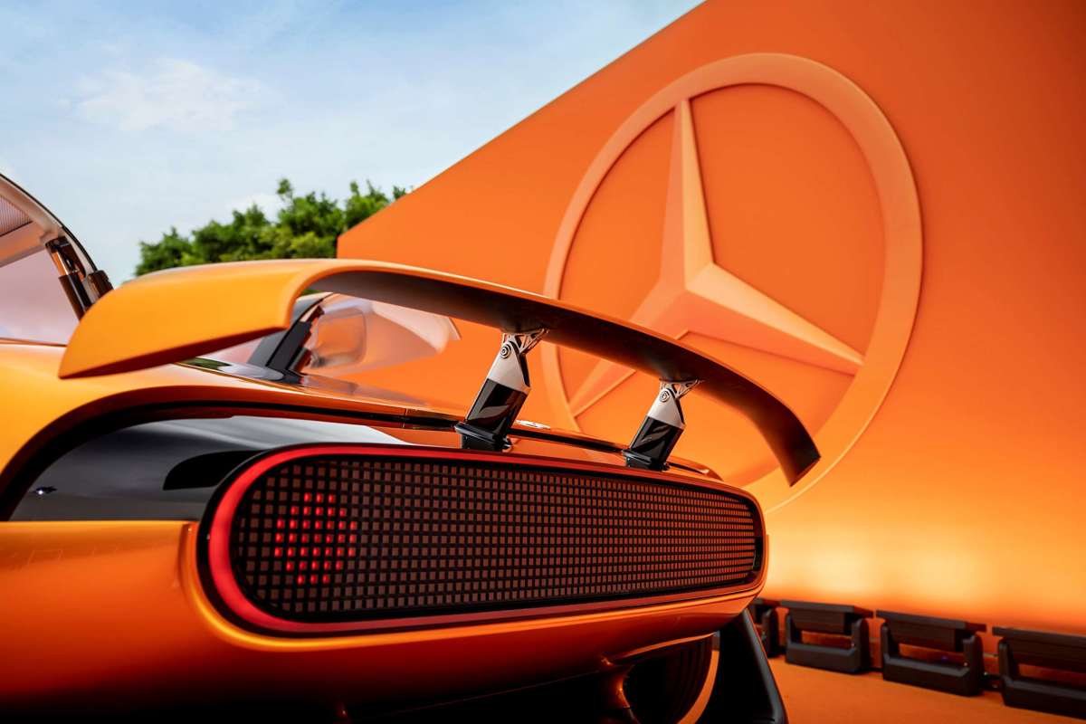 Mercedes’ Vision One-Eleven gullwing concept is a new C111 | GRR