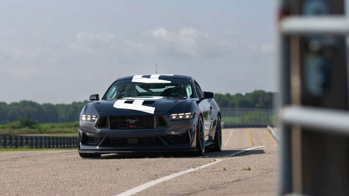 Ford Mustang Dark Horse R is a one-make muscle car racer | GRR