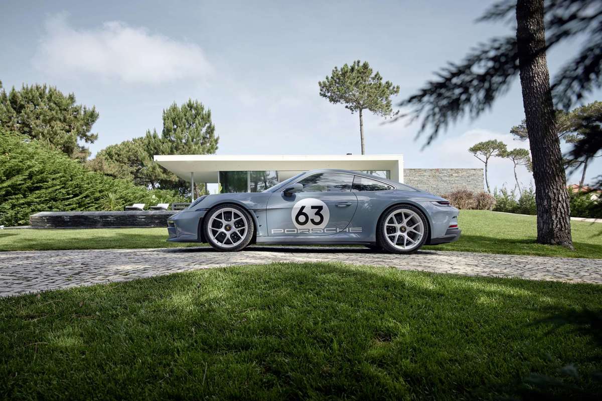 The Porsche 911 S/T is an extreme take on the GT3 Touring | GRR