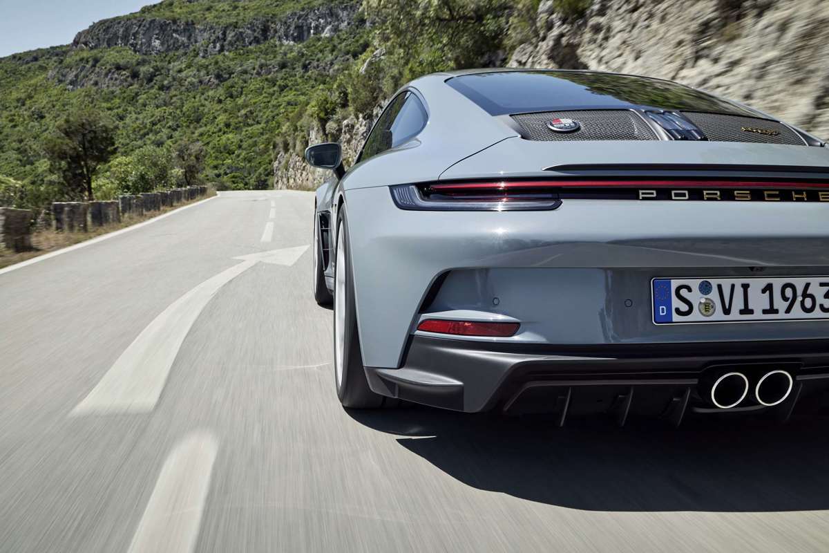 The Porsche 911 S/T is an extreme take on the GT3 Touring | GRR