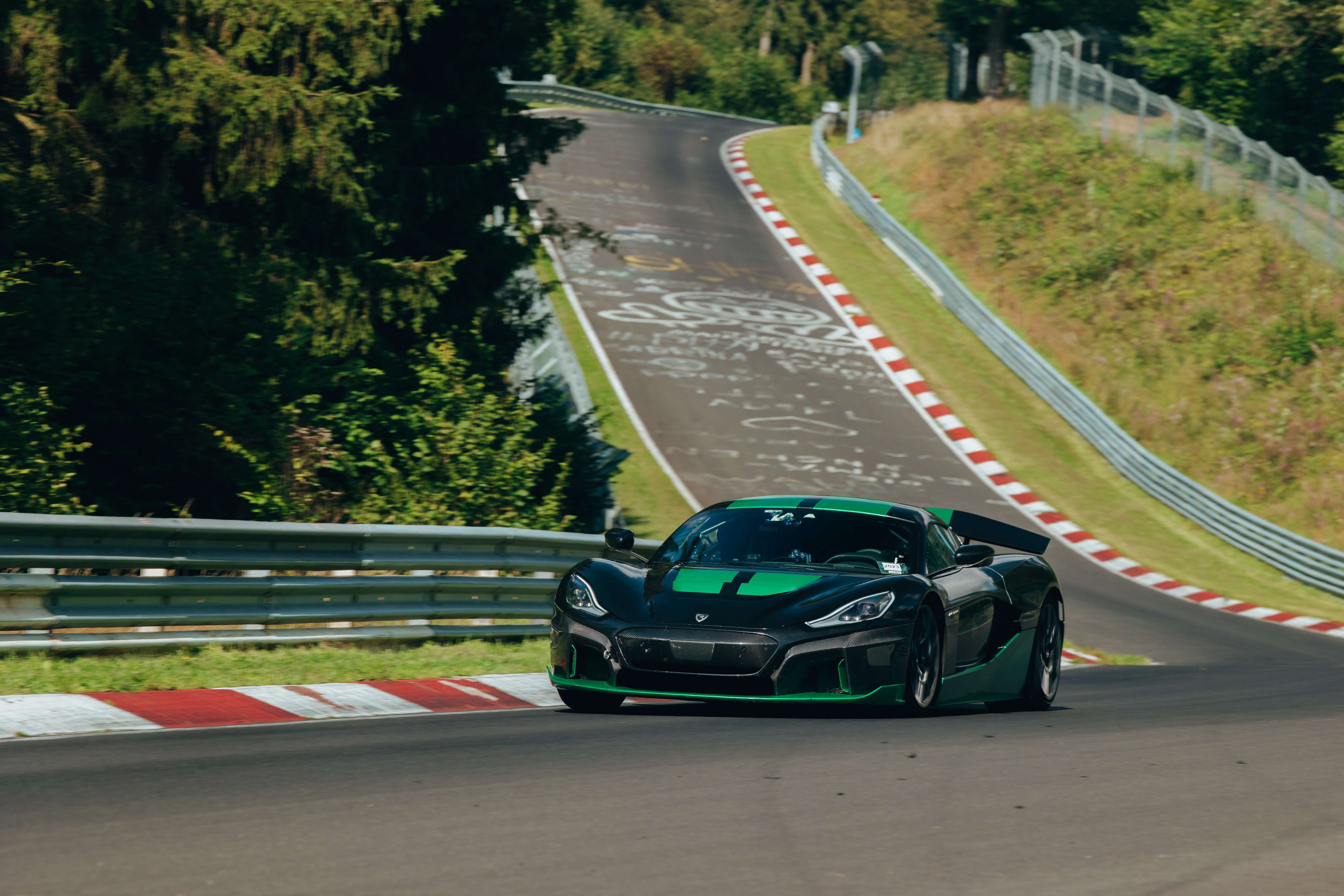 Rimac Nevera sets a new record at the Nürburgring | GRR