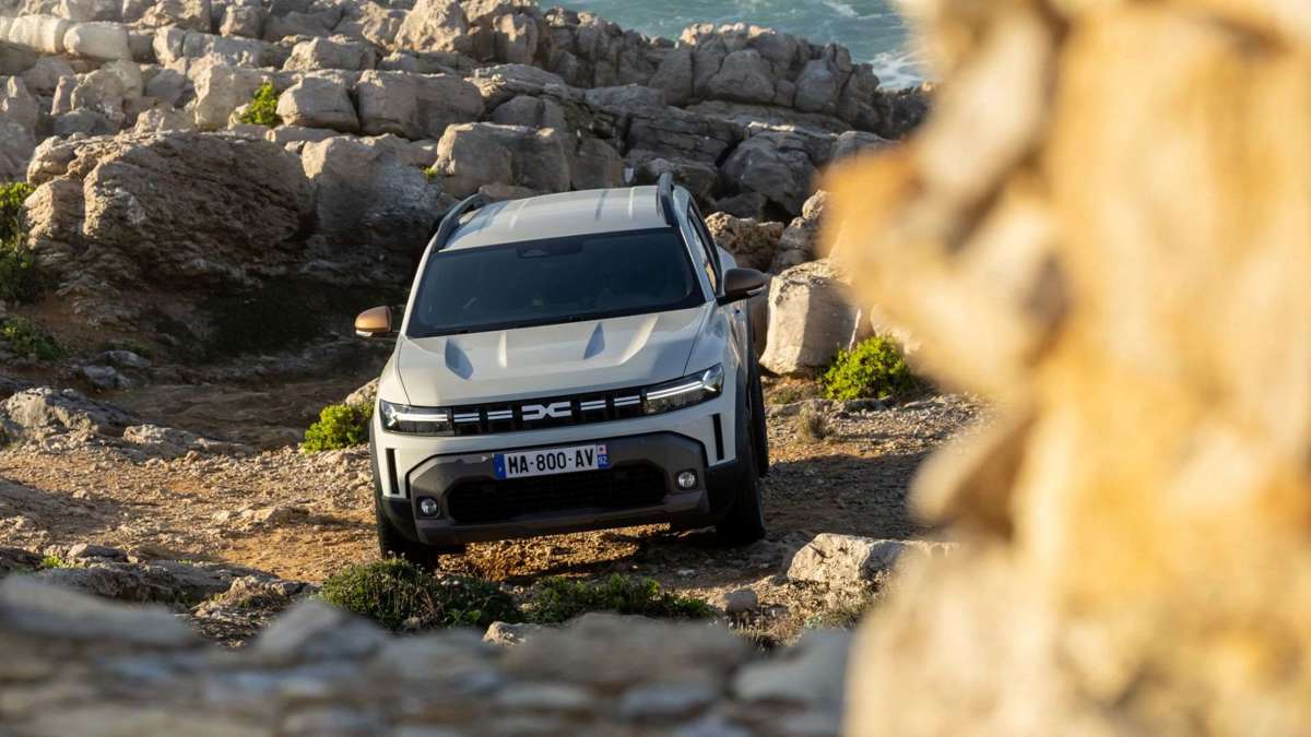2024 Dacia Duster could be the coolest crossover | GRR