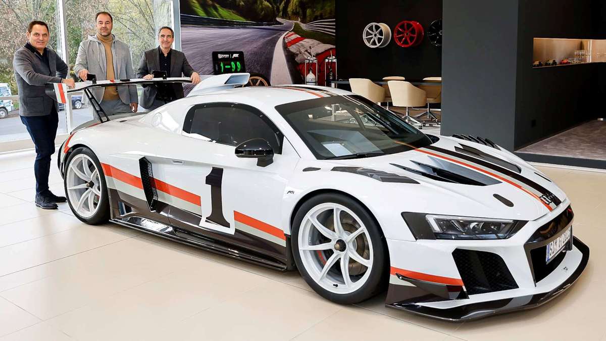ABT XGT is a 640PS Audi R8 GT2 for the road