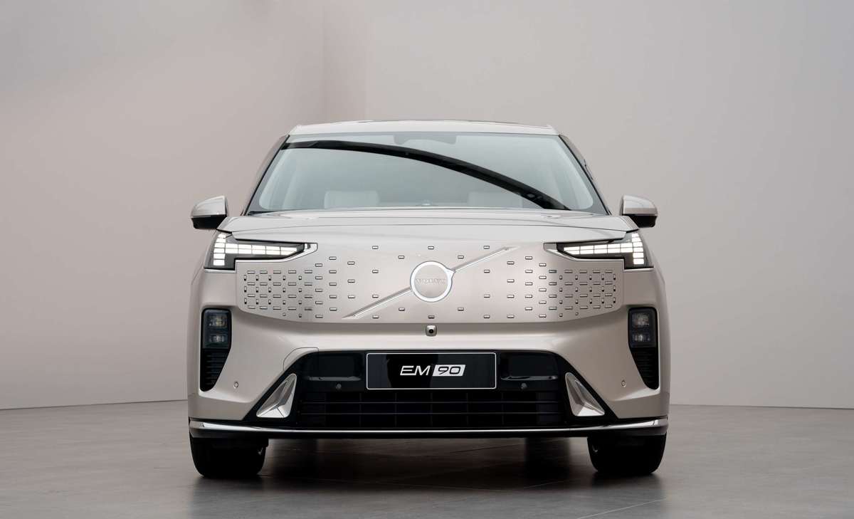 New Volvo EM90 signals the return of the MPV | GRR