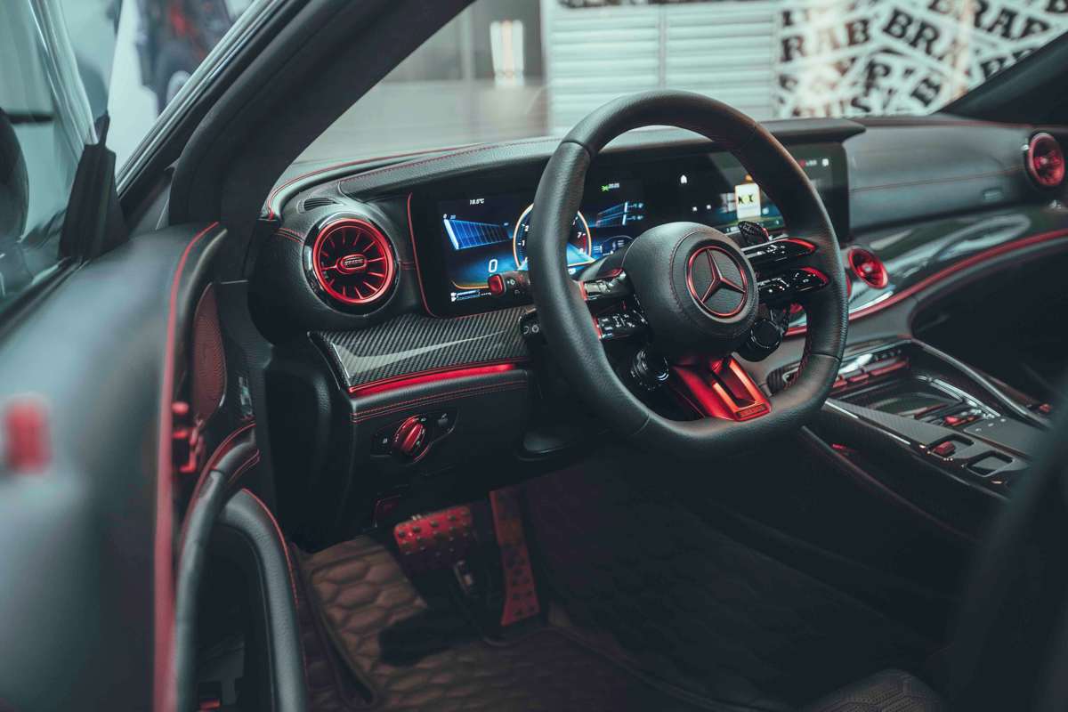 Rocket 1000 is the most powerful Brabus ever | GRR