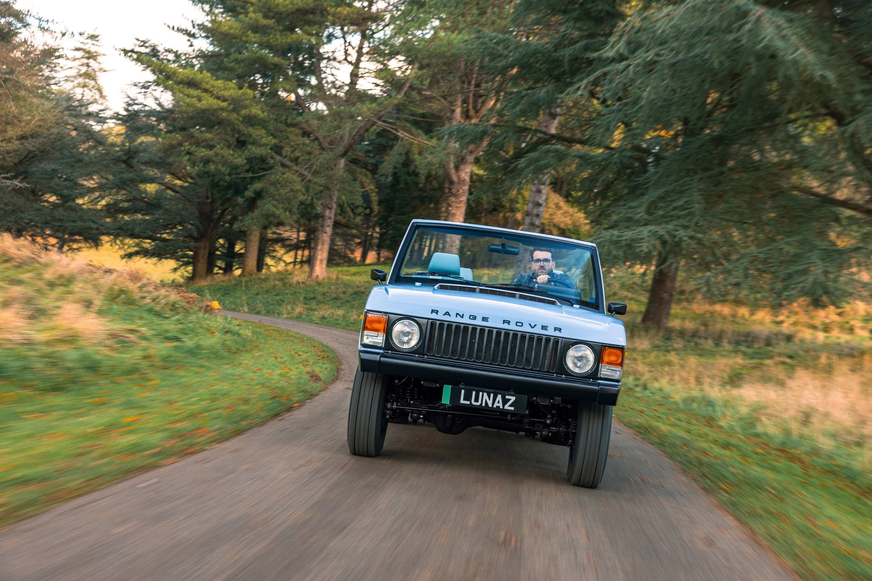 Classic Range Rover Safari gets Lunaz EV treatment