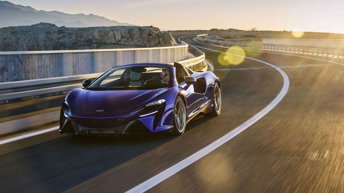 McLaren Artura Spider packs power bump and a pop-top | GRR