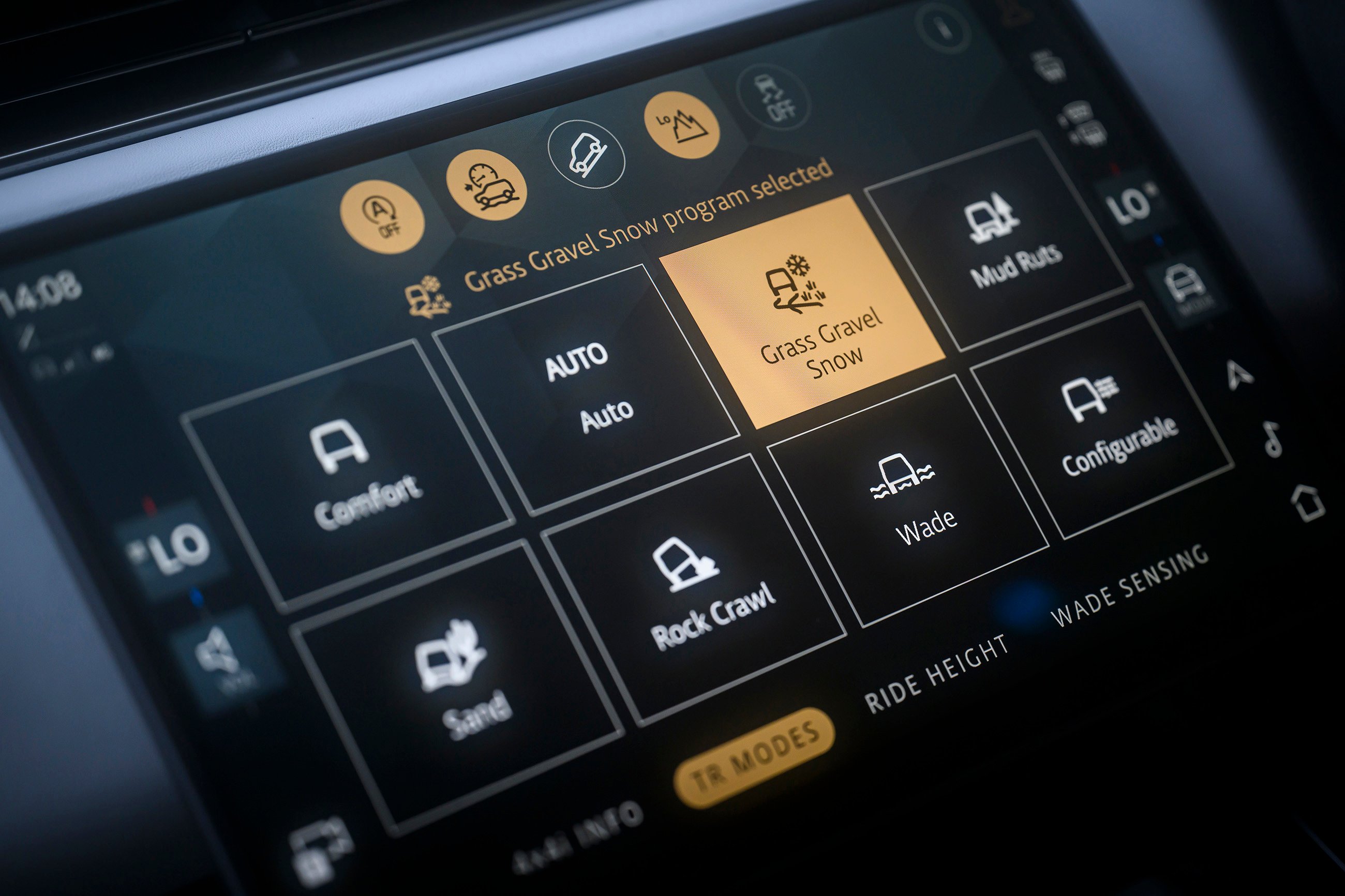 JLR’s new off-roading tech is an absolute game-changer | GRR