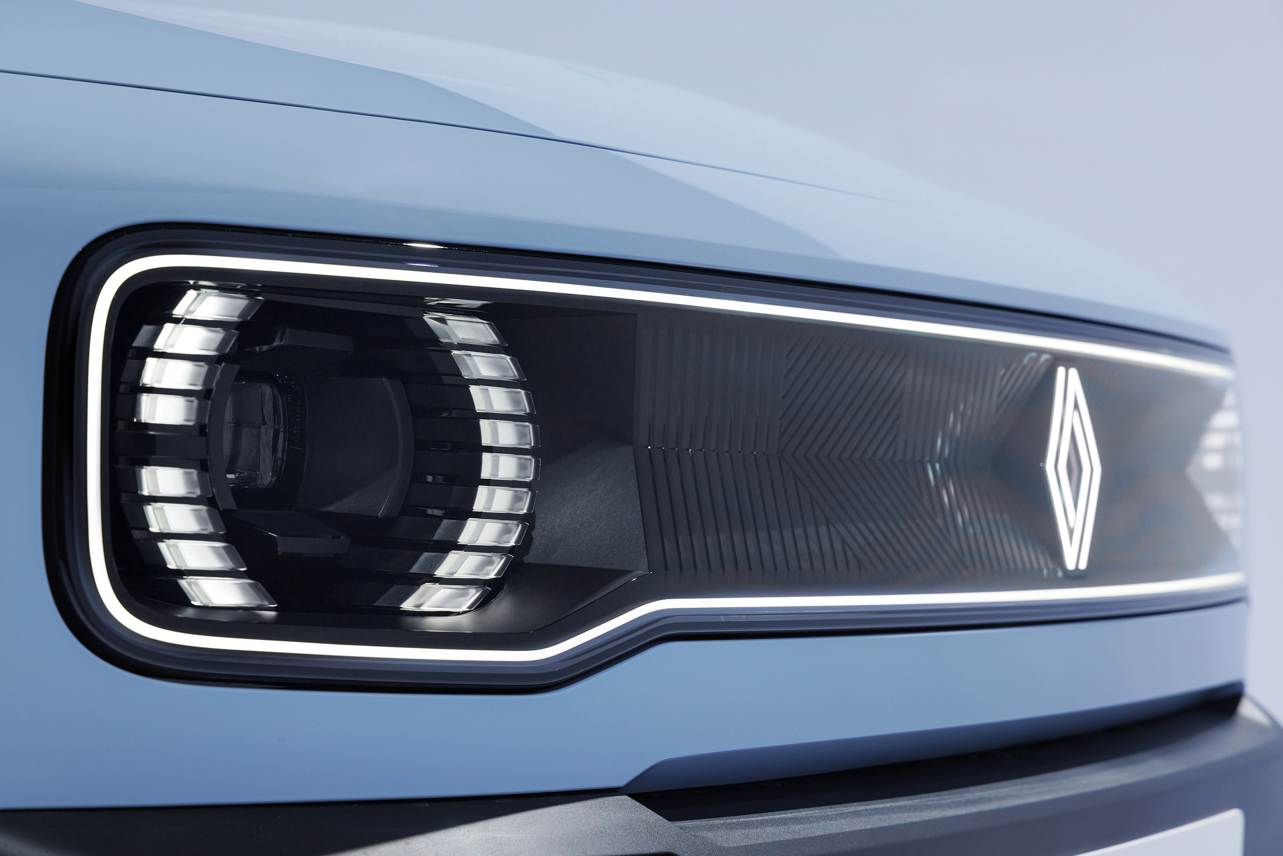 Renault 4 E-Tech is a retro-styled, electric family car | GRR