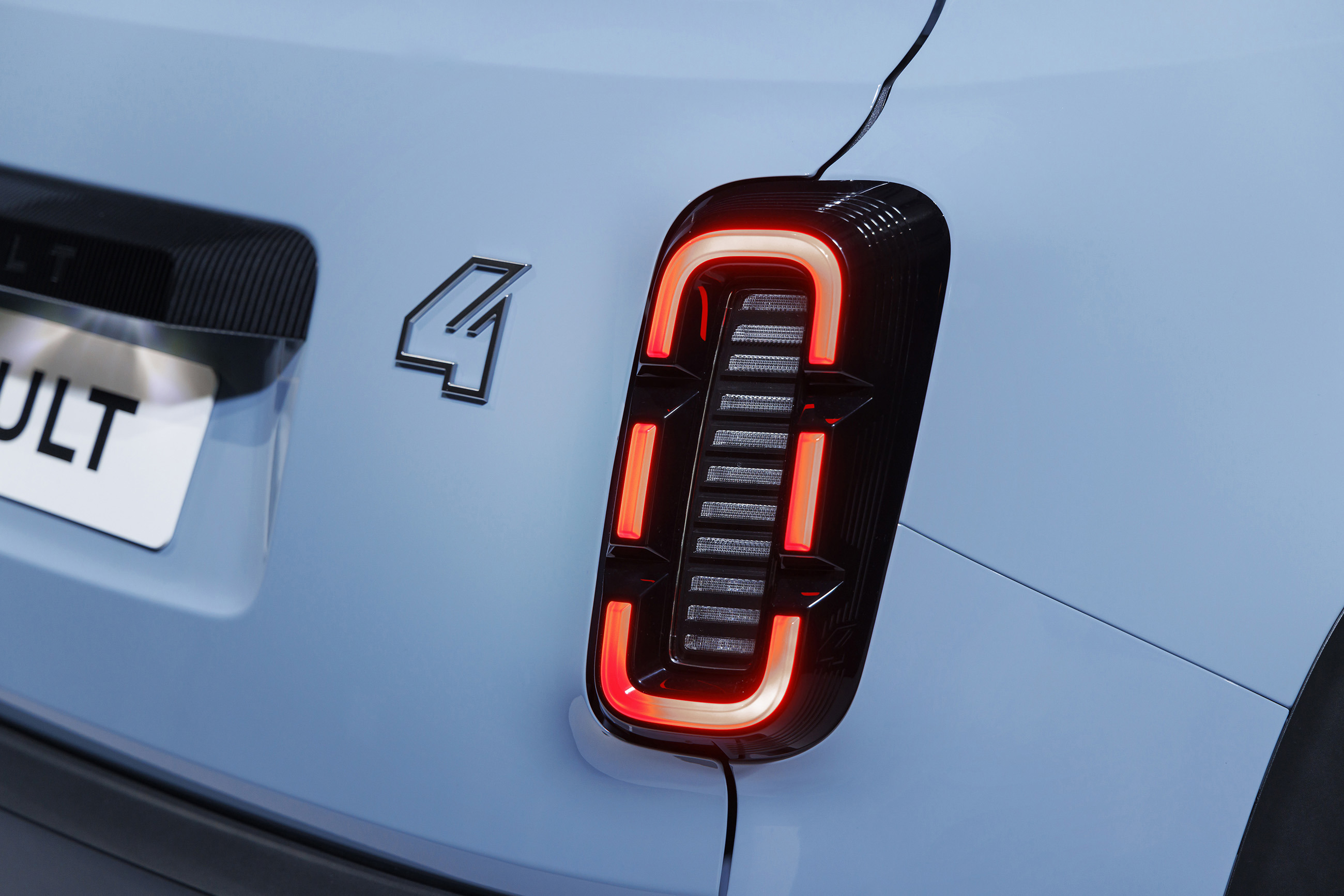 Renault 4 E-Tech is a retro-styled, electric family car | GRR