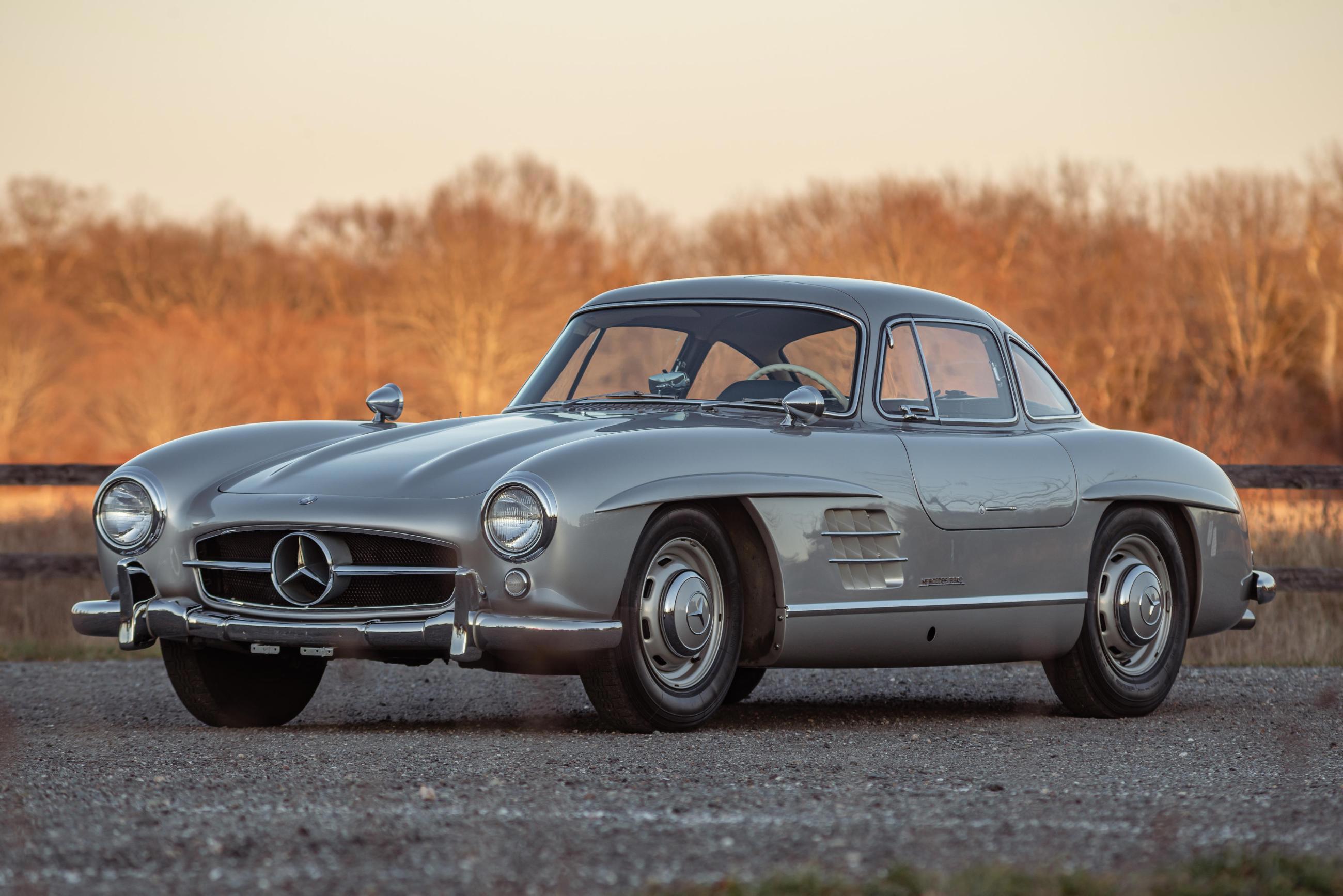 $1.4million Mercedes-Benz Gullwing headlines Scottsdale auction | GRR