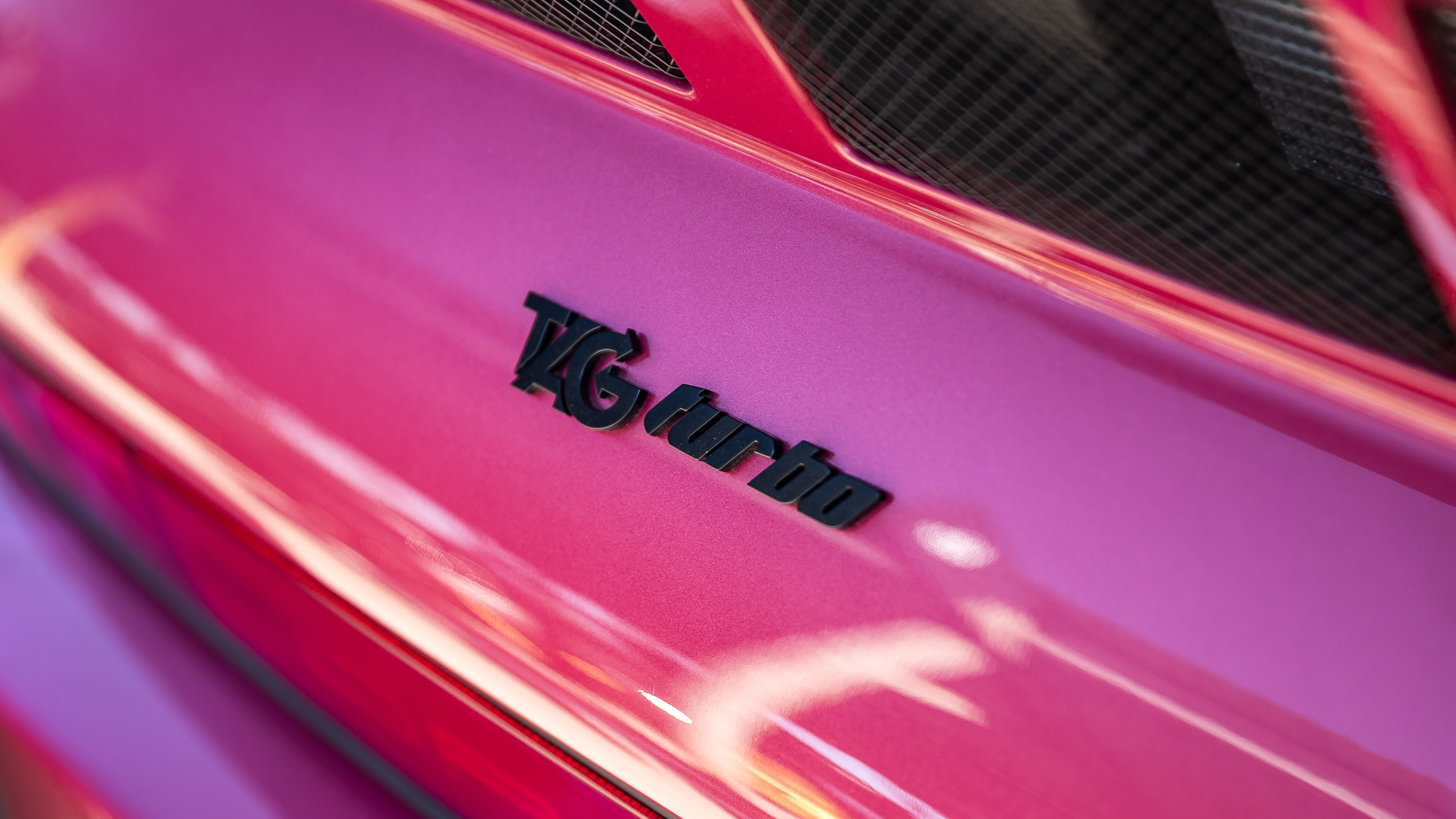 The 930 TAG Turbo by Lanzante is an absolute beast on track | GRR