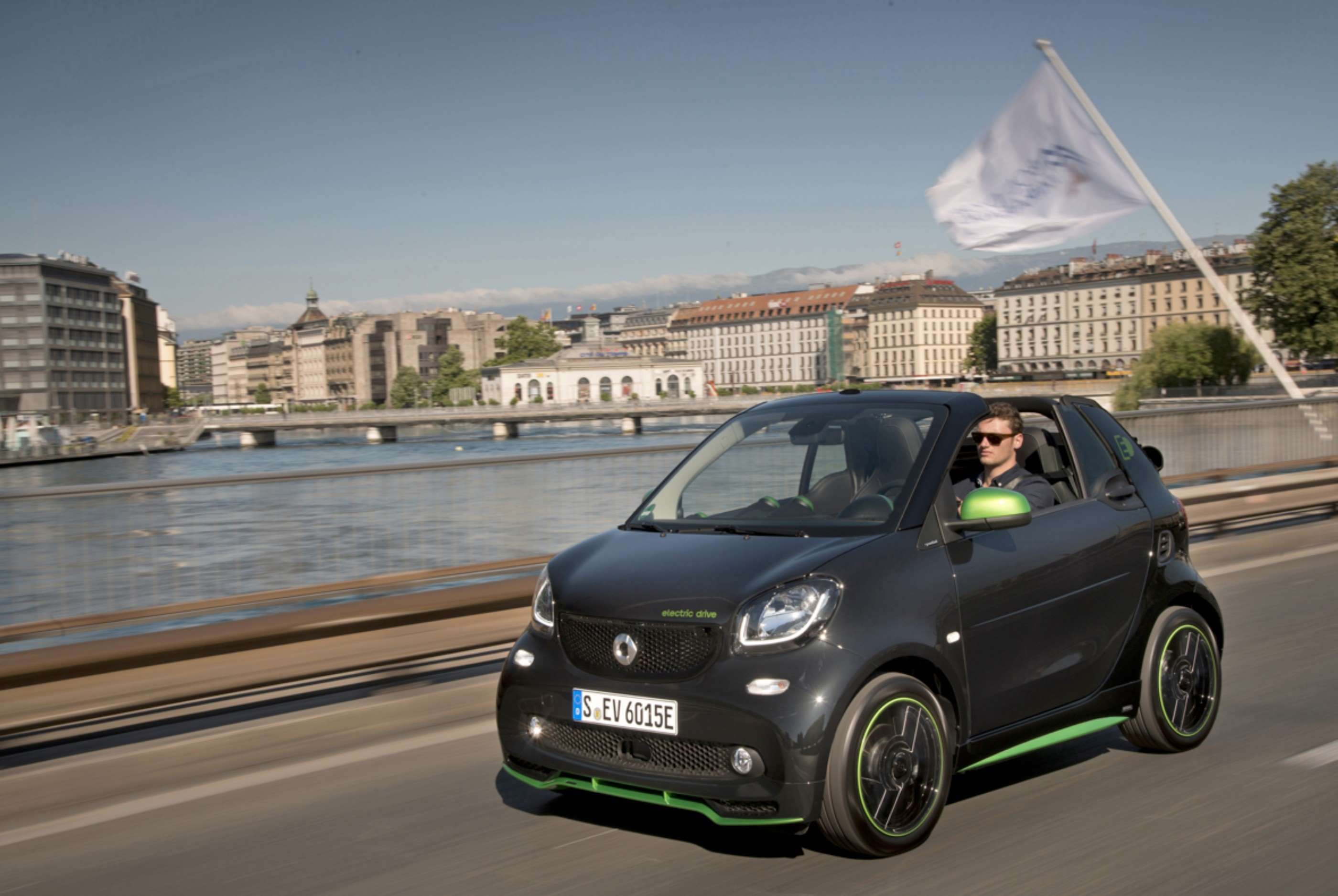 The Goodwood Test: Smart ForTwo Cabrio Electric Drive