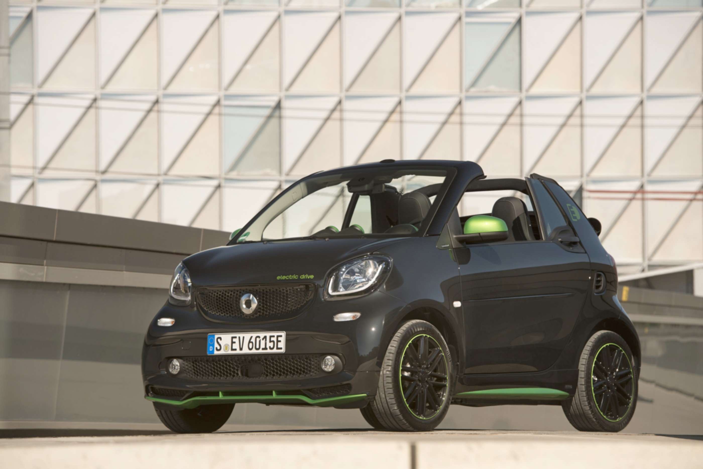 The Goodwood Test: Smart ForTwo Cabrio Electric Drive